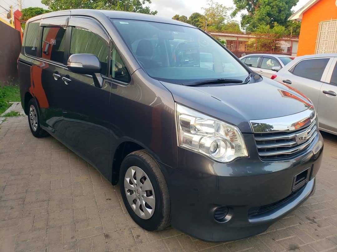 2012 Toyota Noah (KM020416) | Khaleel's Motorsports