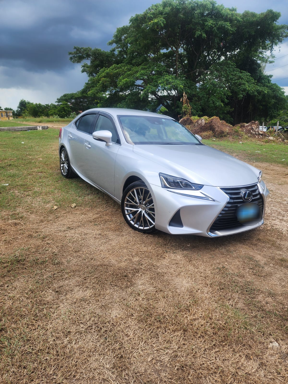 2017 Lexus IS300H (KM0213706) | Khaleel's Motorsports